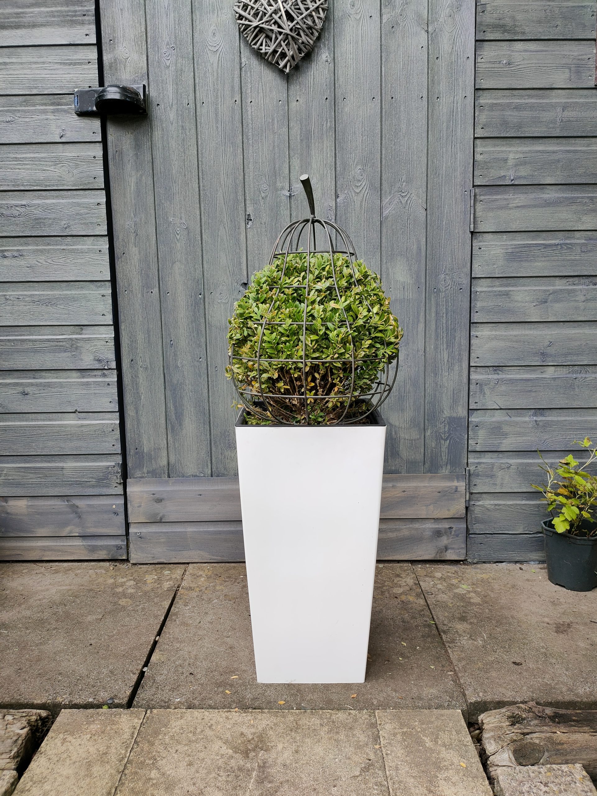 TREADSTONE'S ORCHARD GARDEN SCULPTURES ARE DARINGLY DIFFERENT ...
