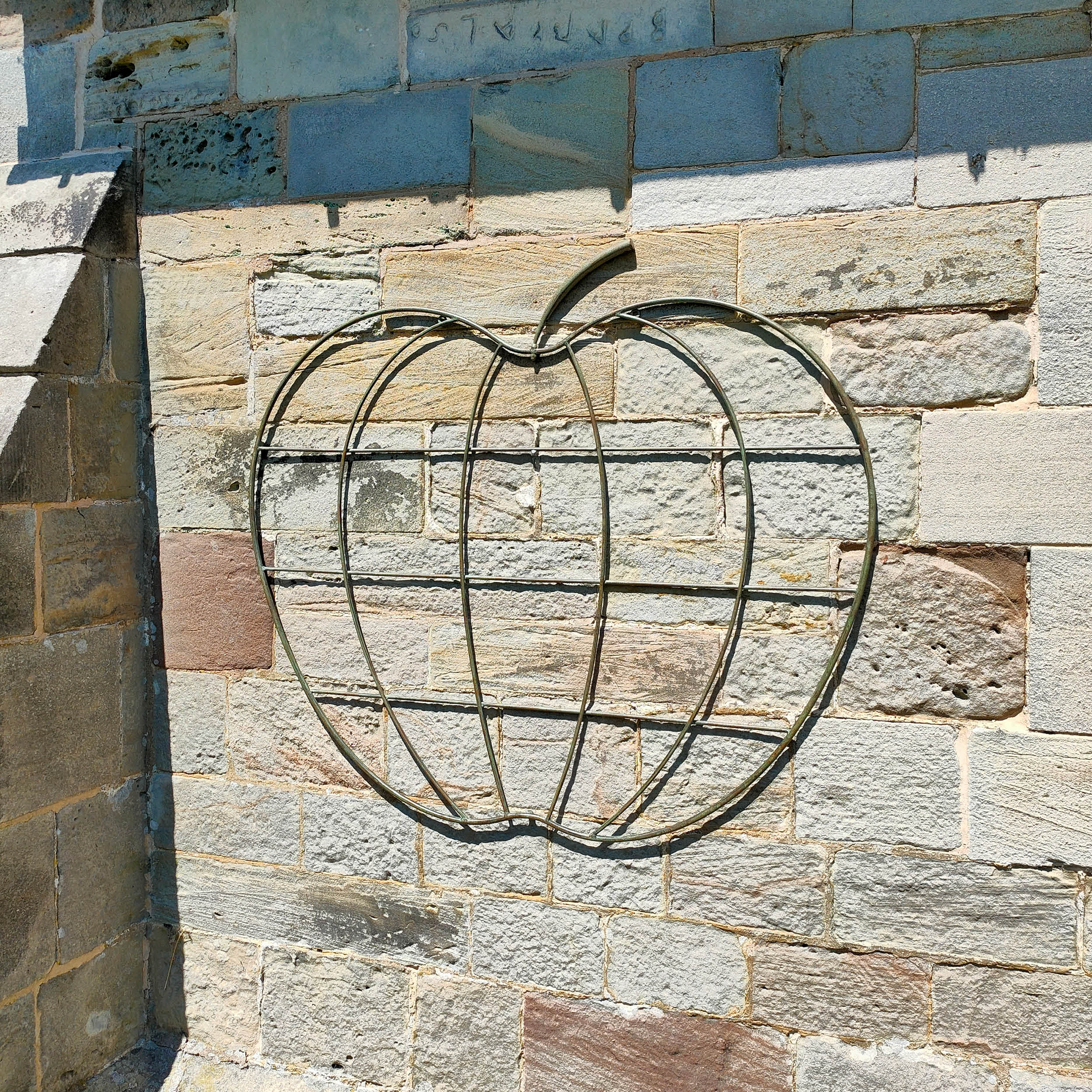 APPLE ORCHARD TRELLIS - Treadstone Products
